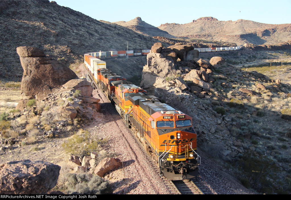 BNSF 7818, BNSF 5348, BNSF 6699